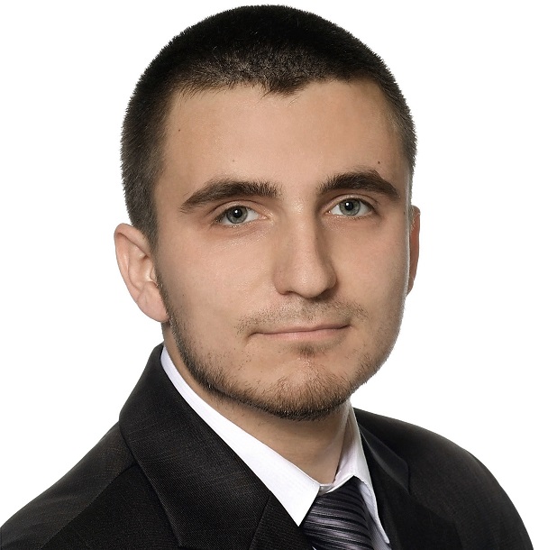 GigaCon » PIOTR ORAMUS