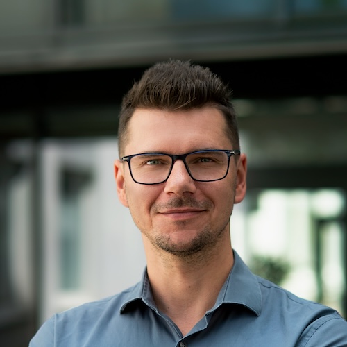 GigaCon » BARTOSZ JANKOWSKI