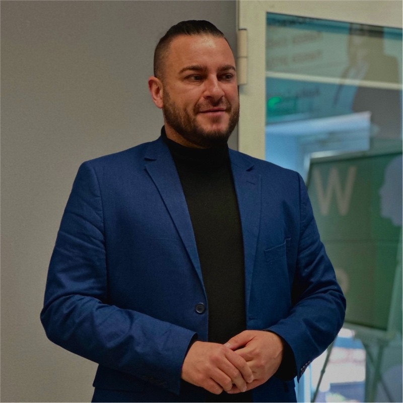 GigaCon » KRZYSZTOF TOKARZ